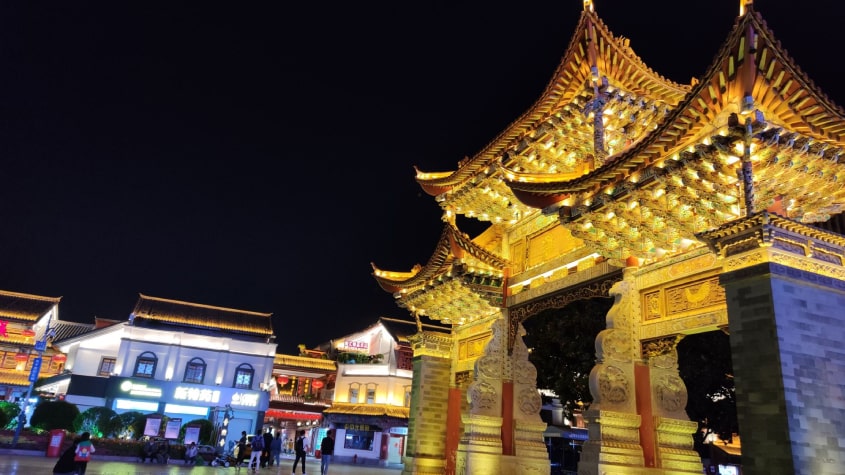 KIM MÃ BÍCH KÊ - biểu tượng văn hoá của thành phố Côn Minh